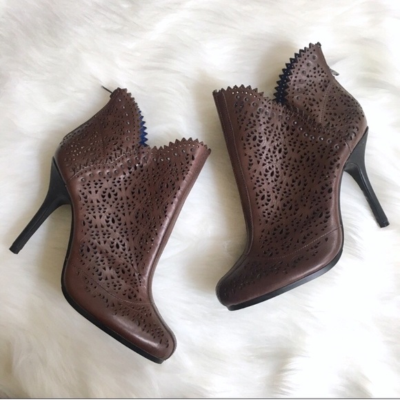 Juicy Couture | Shoes | New Juicy Couture Leather Karina Laser Cut ...
